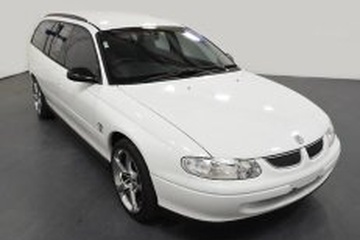 Holden Commodore III (VT) [1997 .. 2000] - Wheel & Tire Sizes, PCD ...