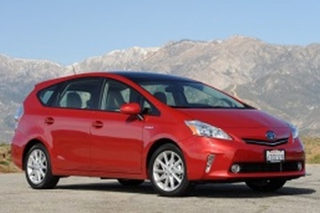 2012 Toyota Prius v - Wheel & Tire Sizes, PCD, Offset and Rims specs ...